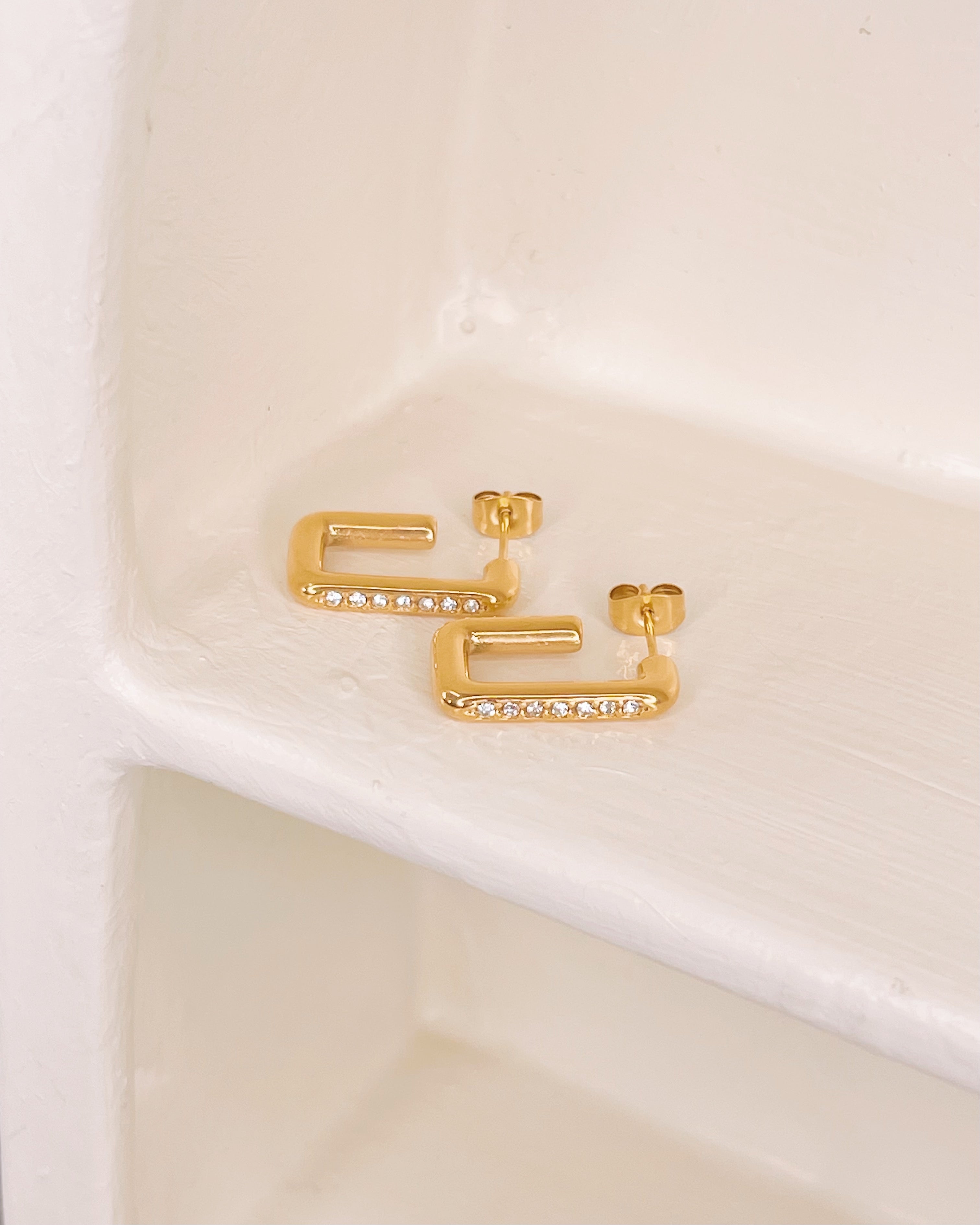 Fibi & Co. | Everyday Classics and Statement Waterproof Jewelry Pieces